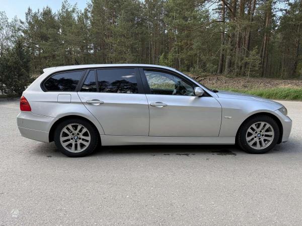 Pelēks BMW 320 2007 Viļņa, ar dzinēja tilpumu 2.00 L un nobraukumu 359 tūkst. km par 2200 €, foto 4 vietnē AUTOMOTO.COM.LV