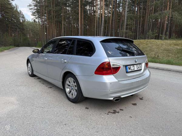 Pelēks BMW 320 2007 Viļņa, ar dzinēja tilpumu 2.00 L un nobraukumu 359 tūkst. km par 2200 €, foto 7 vietnē AUTOMOTO.COM.LV