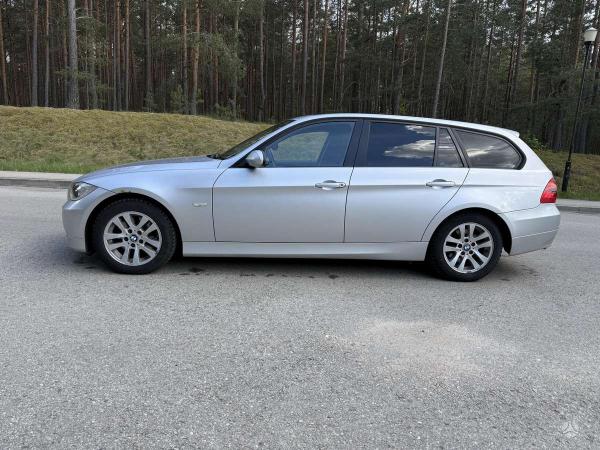Pelēks BMW 320 2007 Viļņa, ar dzinēja tilpumu 2.00 L un nobraukumu 359 tūkst. km par 2200 €, foto 8 vietnē AUTOMOTO.COM.LV