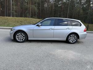Pelēks BMW 320 2007 Viļņa, ar dzinēja tilpumu 2.00 L un nobraukumu 359 tūkst. km par 2200 €, foto 9 vietnē AUTOMOTO.COM.LV