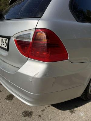 Pelēks BMW 320 2007 Viļņa, ar dzinēja tilpumu 2.00 L un nobraukumu 359 tūkst. km par 2200 €, foto 15 vietnē AUTOMOTO.COM.LV