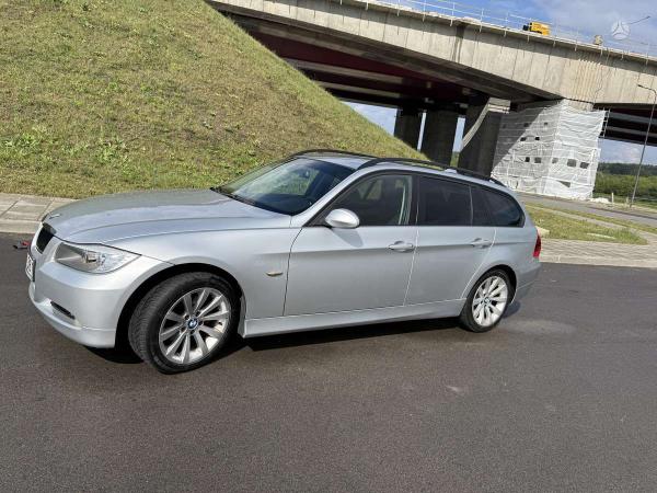 Pelēks BMW 320 2007 Kauņa, ar dzinēja tilpumu 2.00 L un nobraukumu 317 tūkst. km par 3100 €, foto 3 vietnē AUTOMOTO.COM.LV