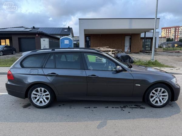 Pelēks BMW 320 2007 Klaipėda, ar dzinēja tilpumu 2.00 L un nobraukumu 248 tūkst. km par 2450 €, foto 5 vietnē AUTOMOTO.COM.LV