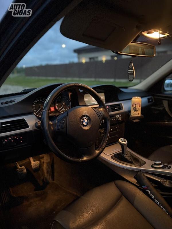 Pelēks BMW 320 2007 Klaipėda, ar dzinēja tilpumu 2.00 L un nobraukumu 248 tūkst. km par 2450 €, foto 10 vietnē AUTOMOTO.COM.LV