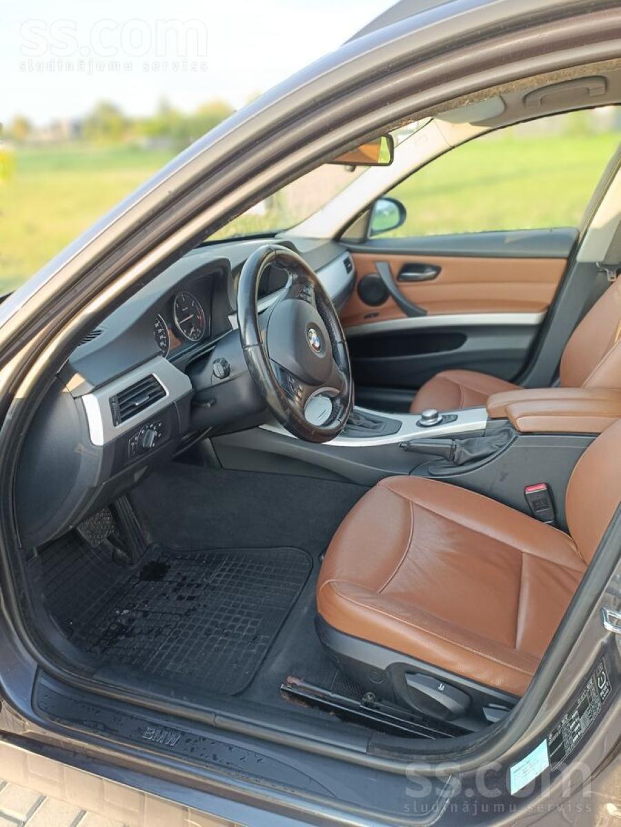 Grey BMW 320 2007 in Riga, with an engine capacity of 2.00 L and mileage of 306 thousand km for 2890 €, photo 7 on AUTOMOTO.COM.LV
