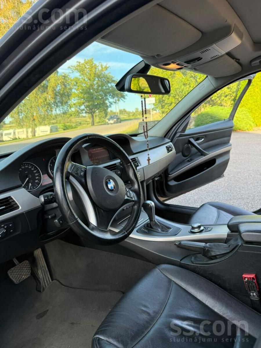 Grey BMW 320 2007 in Riga, with an engine capacity of 2.00 L and mileage of 300 thousand km for 3270 €, photo 10 on AUTOMOTO.COM.LV