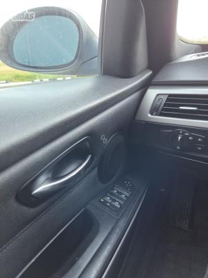 Grey BMW 320 2007 in Siauliai, with an engine capacity of 2.00 L and mileage of 355 thousand km for 2950 €, photo 15 on AUTOMOTO.COM.LV