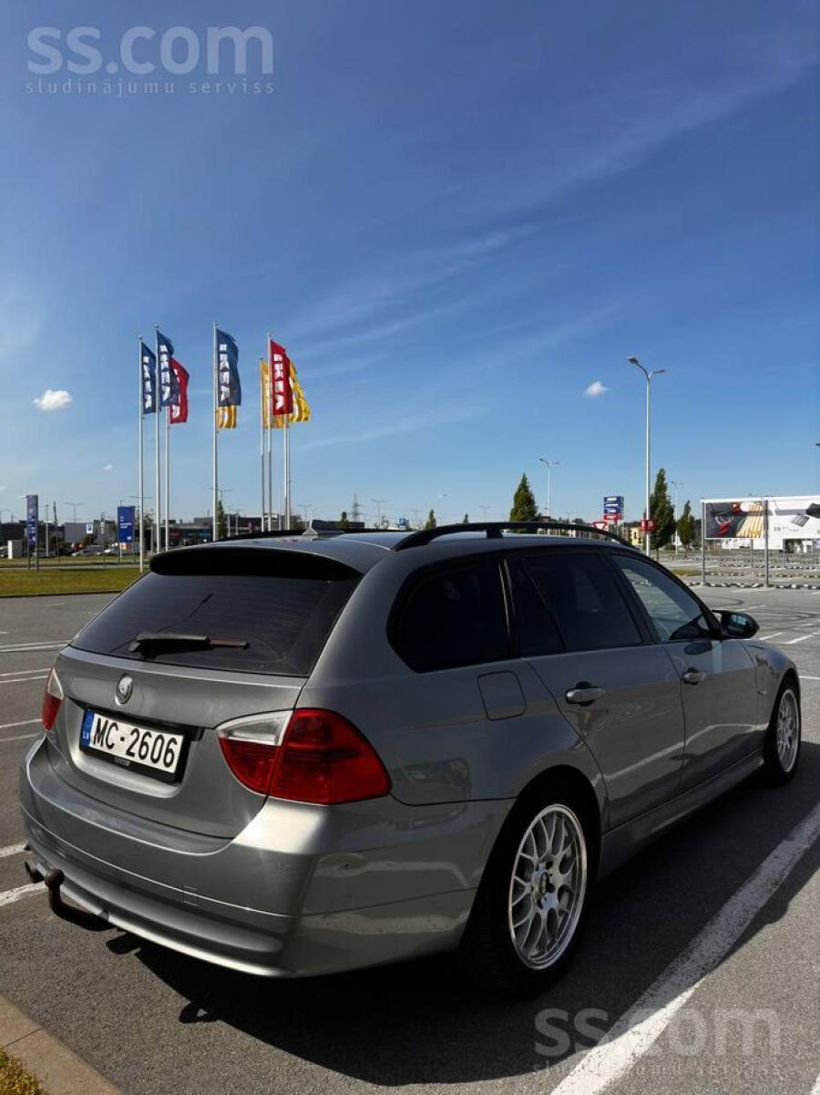 Grey BMW 320 2008 in Riga, with an engine capacity of 2.00 L and mileage of 355 thousand km for 2700 €, photo 4 on AUTOMOTO.COM.LV