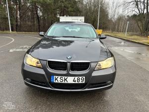Pelēks BMW 320 2008 Viļņa, ar dzinēja tilpumu 2.00 L un nobraukumu 262 tūkst. km par 2799 €, foto 2 vietnē AUTOMOTO.COM.LV