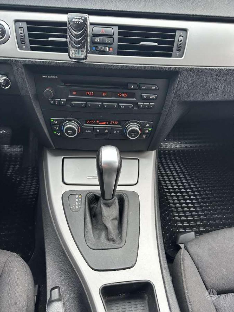 Grey BMW 320 2008 in Vilnius, with an engine capacity of 2.00 L and mileage of 262 thousand km for 2750 €, photo 12 on AUTOMOTO.COM.LV