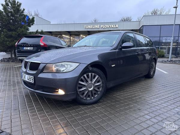 Pelēks BMW 320 2008 Viļņa, ar dzinēja tilpumu 2.00 L un nobraukumu 262 tūkst. km par 2750 €, foto 1 vietnē AUTOMOTO.COM.LV