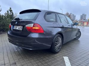 Pelēks BMW 320 2008 Viļņa, ar dzinēja tilpumu 2.00 L un nobraukumu 262 tūkst. km par 2750 €, foto 4 vietnē AUTOMOTO.COM.LV