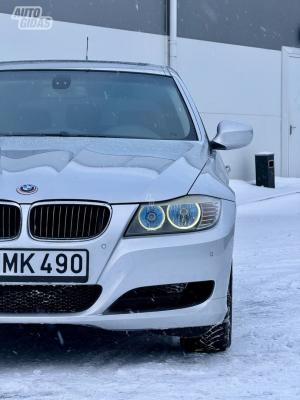 Grey BMW 320 2008 in Kaunas, with an engine capacity of 2.00 L and mileage of 263 thousand km for 4250 €, photo  on AUTOMOTO.COM.LV