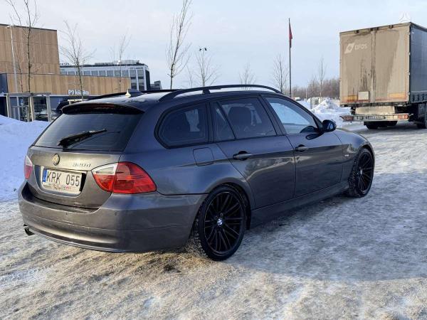 Pelēks BMW 320 2008 Klaipėda, ar dzinēja tilpumu 2.00 L un nobraukumu 370 tūkst. km par 2950 €, foto 5 vietnē AUTOMOTO.COM.LV