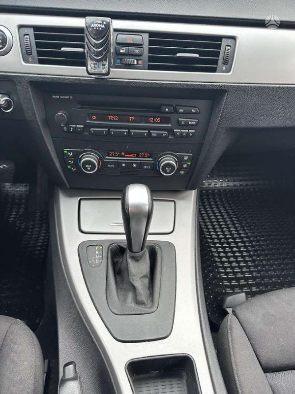 Grey BMW 320 2008 in Vilnius, with an engine capacity of 2.00 L and mileage of 262 thousand km for 2650 €, photo 7 on AUTOMOTO.COM.LV