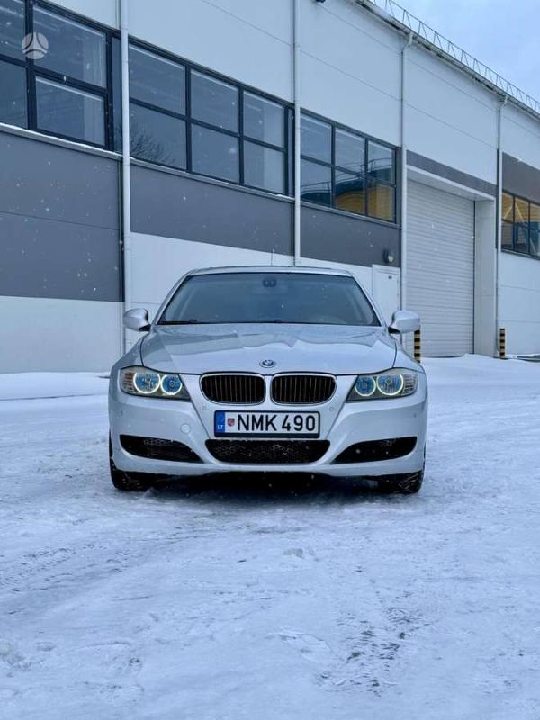 Pelēks BMW 320 2008 Kauņa, ar dzinēja tilpumu 2.00 L un nobraukumu 263 tūkst. km par 3800 €, foto 2 vietnē AUTOMOTO.COM.LV