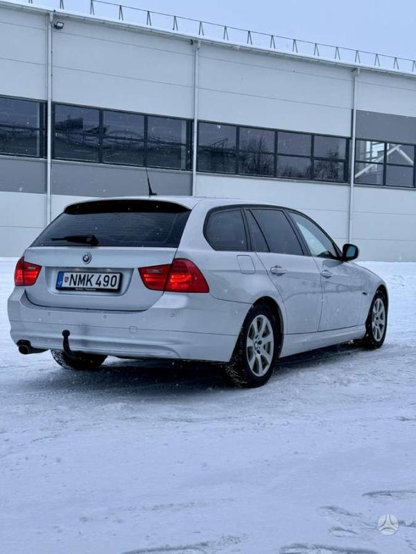 Pelēks BMW 320 2008 Kauņa, ar dzinēja tilpumu 2.00 L un nobraukumu 263 tūkst. km par 3800 €, foto 4 vietnē AUTOMOTO.COM.LV