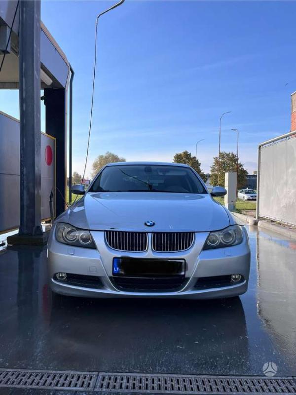 Pelēks BMW 320 2008 Šauļi, ar dzinēja tilpumu 2.00 L un nobraukumu 300 tūkst. km par 3250 €, foto 1 vietnē AUTOMOTO.COM.LV