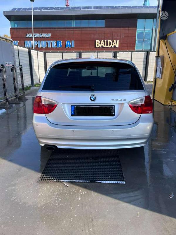 Pelēks BMW 320 2008 Šauļi, ar dzinēja tilpumu 2.00 L un nobraukumu 300 tūkst. km par 3250 €, foto 4 vietnē AUTOMOTO.COM.LV