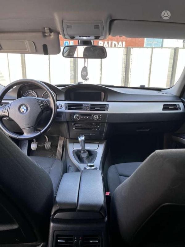 Pelēks BMW 320 2008 Šauļi, ar dzinēja tilpumu 2.00 L un nobraukumu 300 tūkst. km par 3250 €, foto 6 vietnē AUTOMOTO.COM.LV