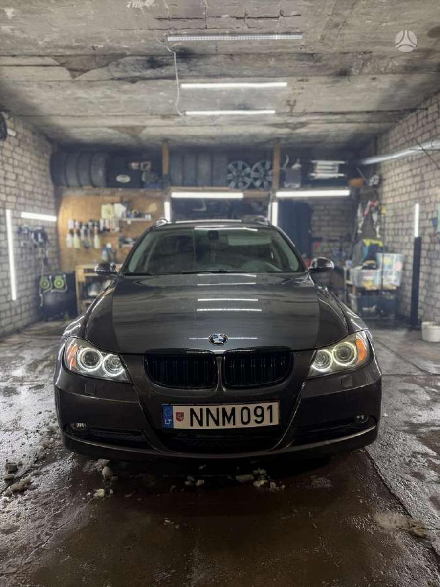 Pelēks BMW 320 2008 Radviliškis, ar dzinēja tilpumu 2.00 L un nobraukumu 360 tūkst. km par 4000 €, foto 1 vietnē AUTOMOTO.COM.LV
