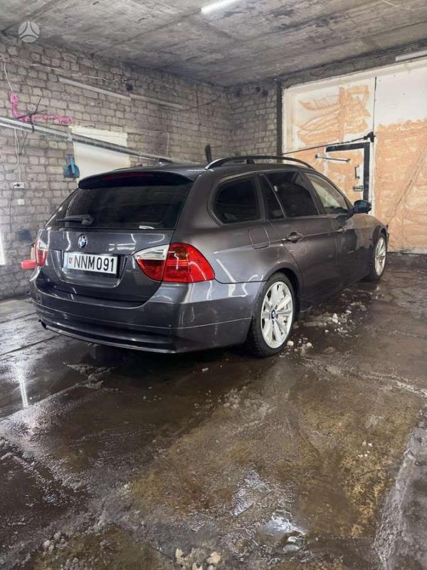 Grey BMW 320 2008 in Radviliskis, with an engine capacity of 2.00 L and mileage of 360 thousand km for 4000 €, photo 9 on AUTOMOTO.COM.LV