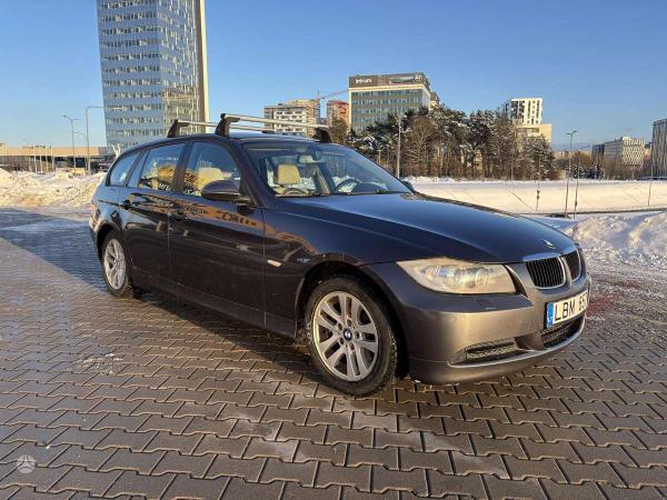 Pelēks BMW 320 2008 Viļņa, ar dzinēja tilpumu 2.00 L un nobraukumu 183 tūkst. km par 4500 €, foto 3 vietnē AUTOMOTO.COM.LV