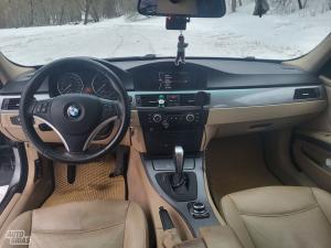Grey BMW 320 2008 in Vilnius, with an engine capacity of 2.00 L and mileage of 328 thousand km for 3999 €, photo 13 on AUTOMOTO.COM.LV