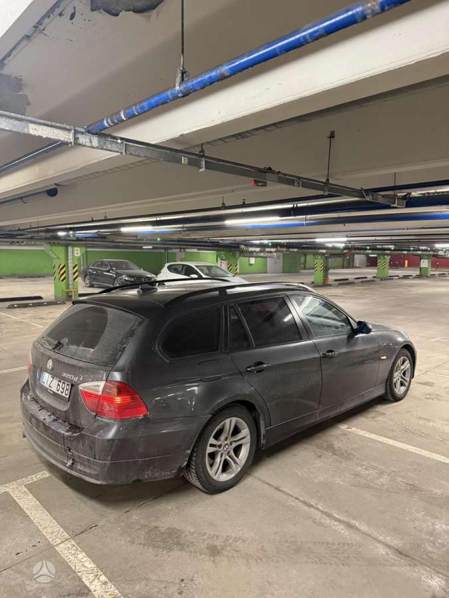 Pelēks BMW 320 2008 Viļņa, ar dzinēja tilpumu 0.00 L un nobraukumu 330 tūkst. km par 2650 €, foto 3 vietnē AUTOMOTO.COM.LV