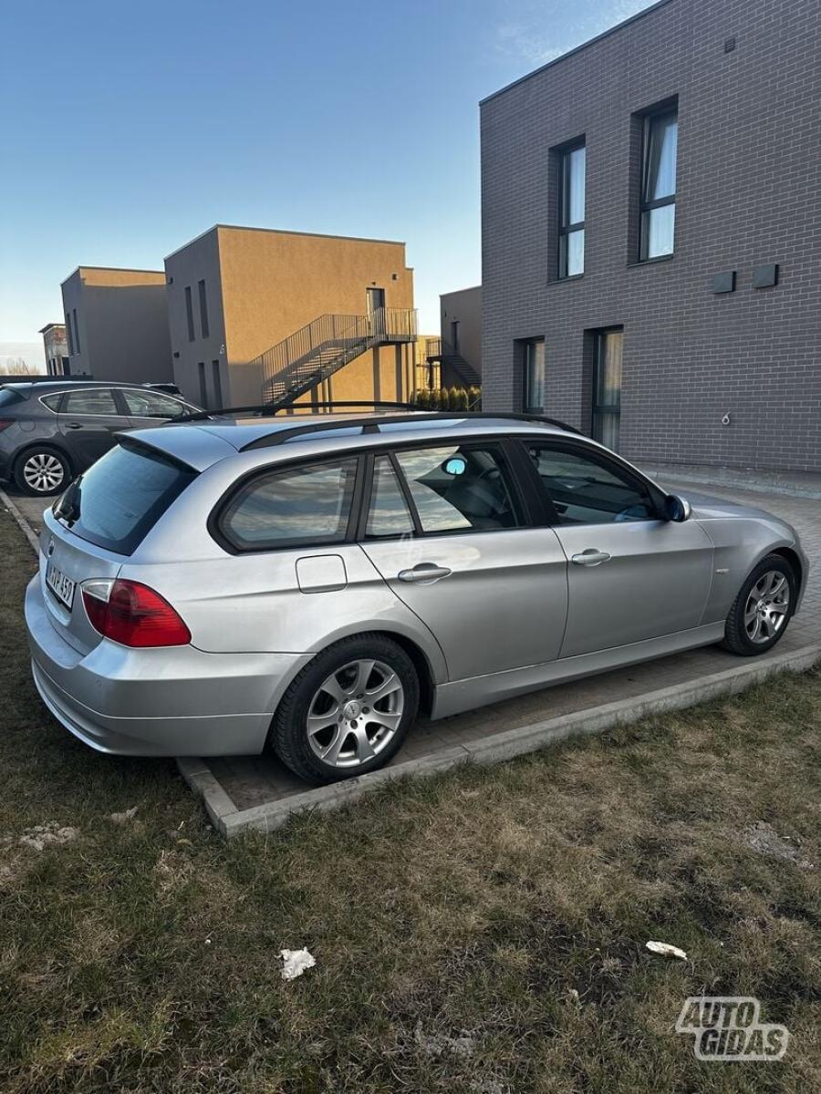 Grey BMW 320 2008 in Kaunas, with an engine capacity of 2.00 L and mileage of 211 thousand km for 3100 €, photo 9 on AUTOMOTO.COM.LV