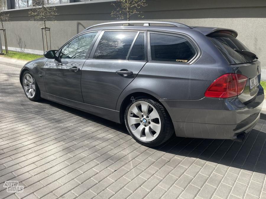 Grey BMW 320 2008 in Vilnius, with an engine capacity of 2.00 L and mileage of 300 thousand km for 3000 €, photo 4 on AUTOMOTO.COM.LV