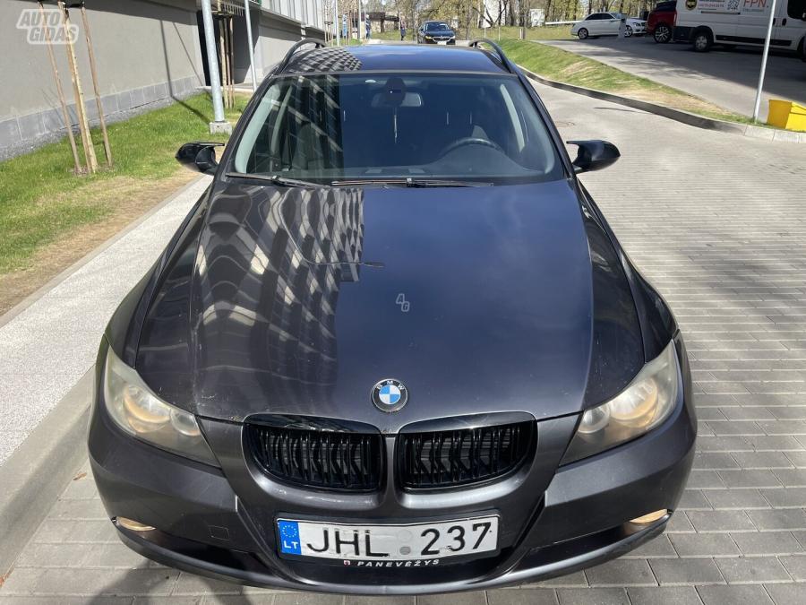 Grey BMW 320 2008 in Vilnius, with an engine capacity of 2.00 L and mileage of 300 thousand km for 3000 €, photo 8 on AUTOMOTO.COM.LV