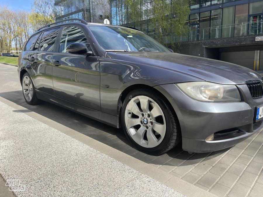 Grey BMW 320 2008 in Vilnius, with an engine capacity of 2.00 L and mileage of 300 thousand km for 3000 €, photo 10 on AUTOMOTO.COM.LV