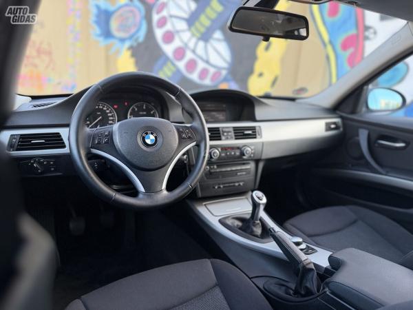 Grey BMW 320 2008 in Kedainiai, with an engine capacity of 2.00 L and mileage of 258 thousand km for 3650 €, photo 9 on AUTOMOTO.COM.LV