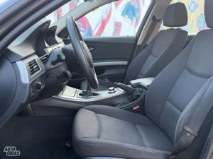 Pelēks BMW 320 2008 Kėdainiai, ar dzinēja tilpumu 2.00 L un nobraukumu 258 tūkst. km par 3650 €, foto 12 vietnē AUTOMOTO.COM.LV