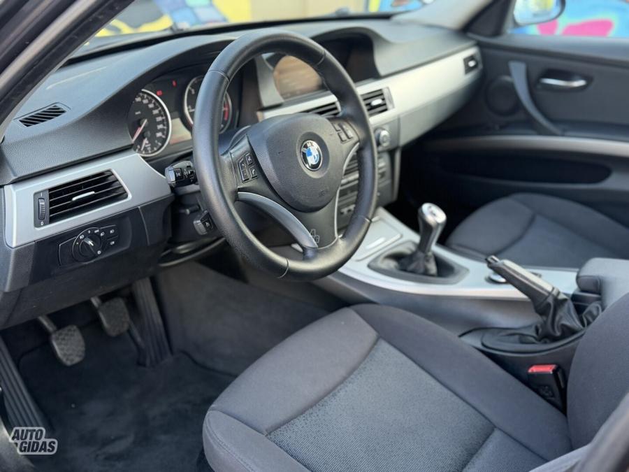 Pelēks BMW 320 2008 Kėdainiai, ar dzinēja tilpumu 2.00 L un nobraukumu 258 tūkst. km par 3650 €, foto 13 vietnē AUTOMOTO.COM.LV