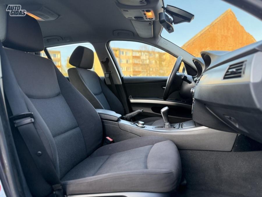 Pelēks BMW 320 2008 Kėdainiai, ar dzinēja tilpumu 2.00 L un nobraukumu 258 tūkst. km par 3650 €, foto 18 vietnē AUTOMOTO.COM.LV