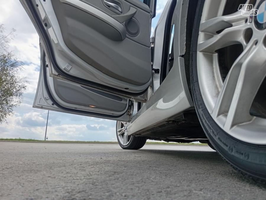 Grey BMW 320 2008 in Vilnius, with an engine capacity of 2.00 L and mileage of 365 thousand km for 3550 €, photo 30 on AUTOMOTO.COM.LV