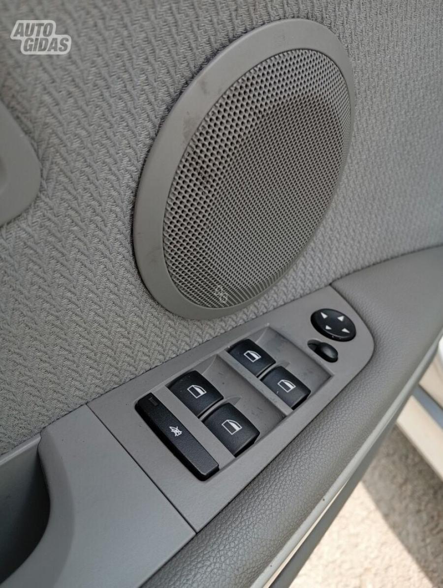 Grey BMW 320 2008 in Vilnius, with an engine capacity of 2.00 L and mileage of 365 thousand km for 3550 €, photo 33 on AUTOMOTO.COM.LV