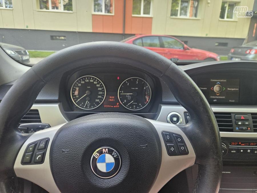 Grey BMW 320 2008 in Klaipeda, with an engine capacity of 2.00 L and mileage of 300 thousand km for 2800 €, photo 3 on AUTOMOTO.COM.LV
