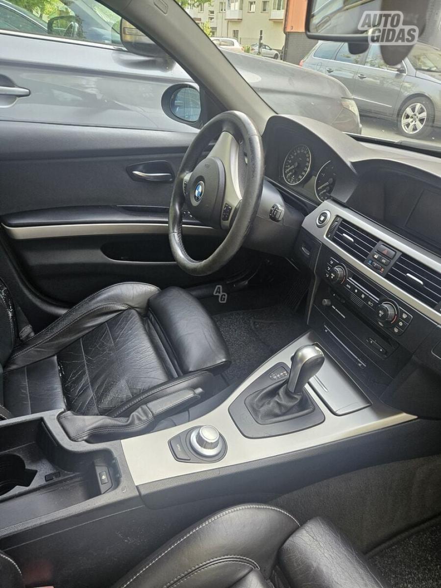 Grey BMW 320 2008 in Klaipeda, with an engine capacity of 2.00 L and mileage of 300 thousand km for 2800 €, photo 14 on AUTOMOTO.COM.LV