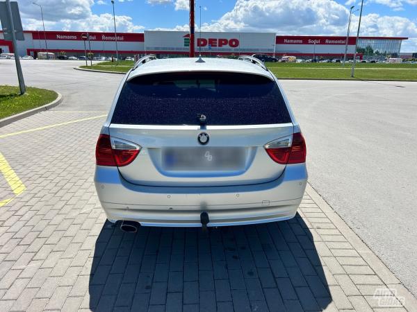 Pelēks BMW 320 2008 Panevēža, ar dzinēja tilpumu 2.00 L un nobraukumu 373 tūkst. km par 3250 €, foto 3 vietnē AUTOMOTO.COM.LV