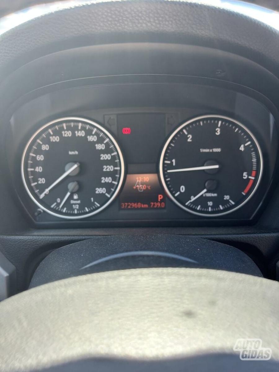 Pelēks BMW 320 2008 Panevēža, ar dzinēja tilpumu 2.00 L un nobraukumu 373 tūkst. km par 3250 €, foto 7 vietnē AUTOMOTO.COM.LV