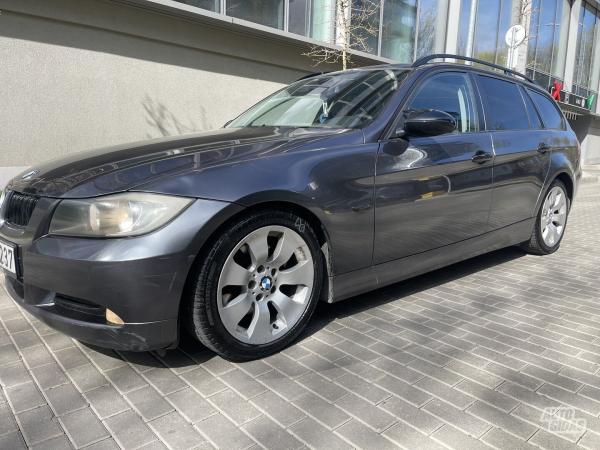 Pelēks BMW 320 2008 Viļņa, ar dzinēja tilpumu 2.00 L un nobraukumu 300 tūkst. km par 2500 €, foto 5 vietnē AUTOMOTO.COM.LV