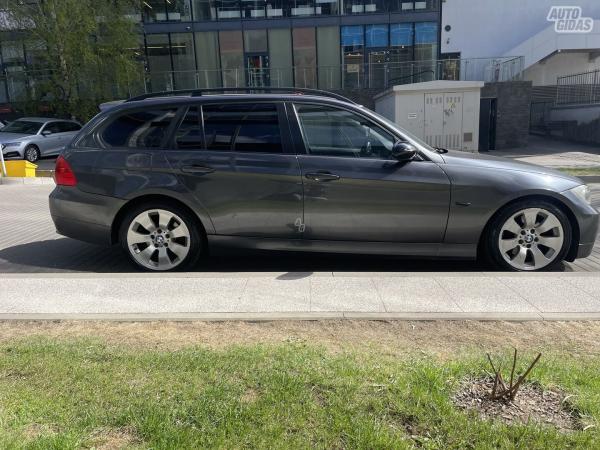 Pelēks BMW 320 2008 Viļņa, ar dzinēja tilpumu 2.00 L un nobraukumu 300 tūkst. km par 2500 €, foto 10 vietnē AUTOMOTO.COM.LV