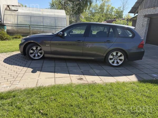 Grey BMW 320 2008 in Liepaja, with an engine capacity of 2.00 L and mileage of 315 thousand km for 3999 €, photo 1 on AUTOMOTO.COM.LV