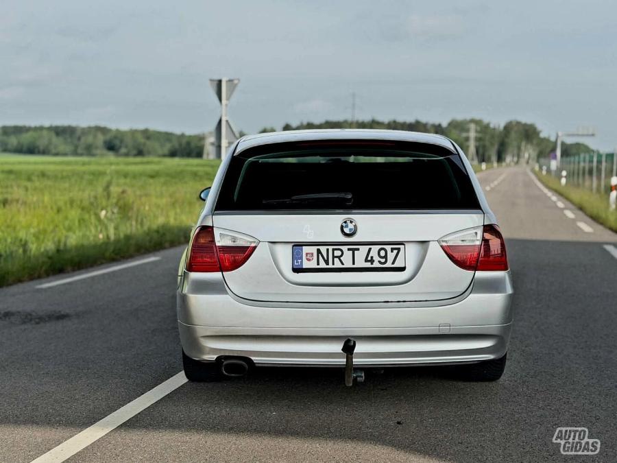 Pelēks BMW 320 2008 Kauņa, ar dzinēja tilpumu 2.00 L un nobraukumu 344 tūkst. km par 2950 €, foto 12 vietnē AUTOMOTO.COM.LV