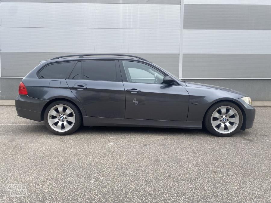 Grey BMW 320 2008 in Vilnius, with an engine capacity of 2.00 L and mileage of 300 thousand km for 2750 €, photo 4 on AUTOMOTO.COM.LV