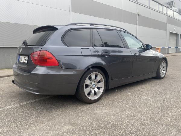 Pelēks BMW 320 2008 Viļņa, ar dzinēja tilpumu 2.00 L un nobraukumu 300 tūkst. km par 2750 €, foto 4 vietnē AUTOMOTO.COM.LV