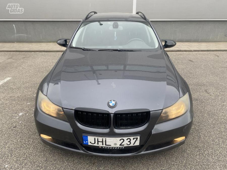 Grey BMW 320 2008 in Vilnius, with an engine capacity of 2.00 L and mileage of 300 thousand km for 2750 €, photo 13 on AUTOMOTO.COM.LV